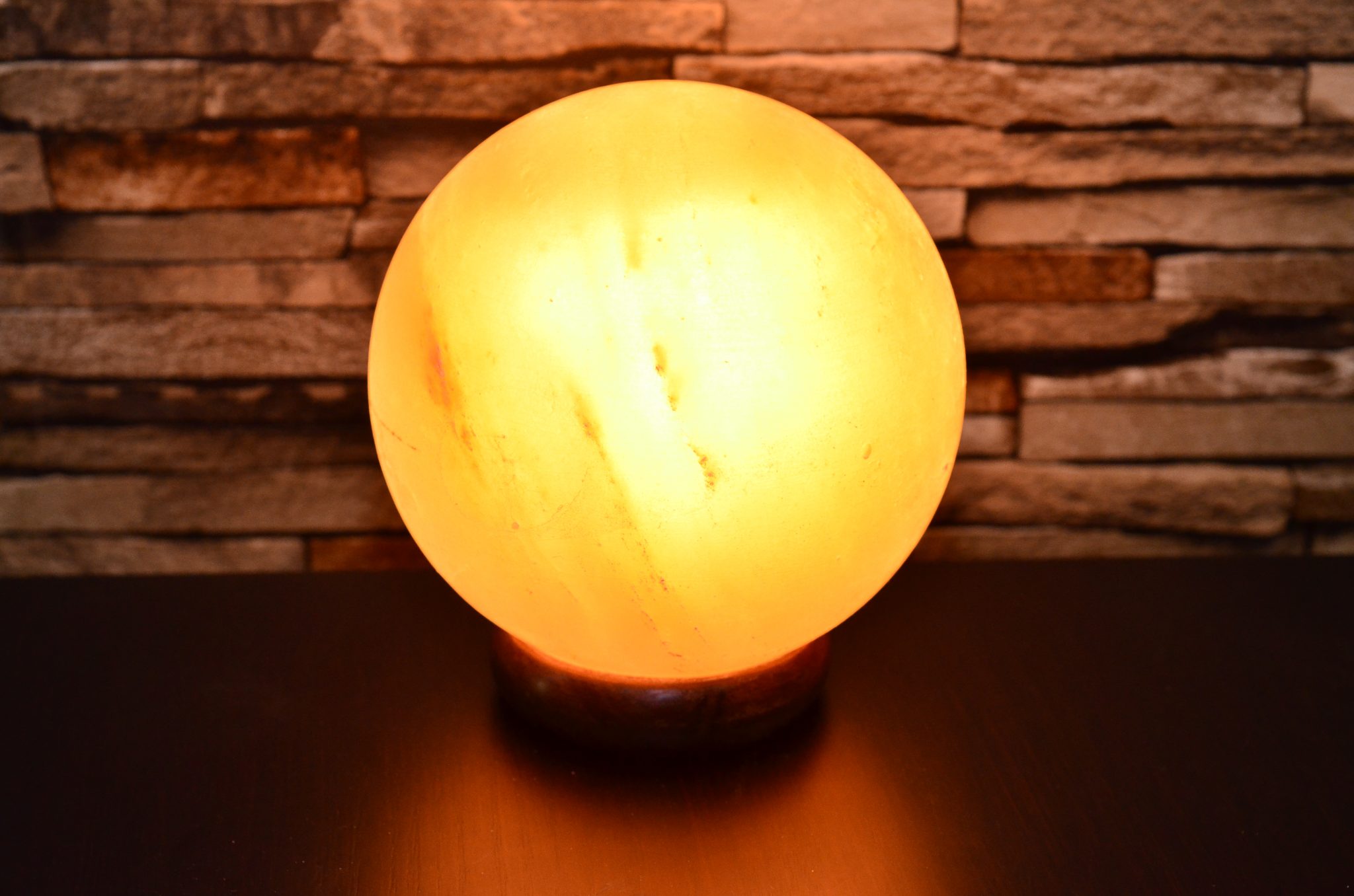 Himalayan Pink Salt Sphere Shape Lamp - Online Shop HubPak Salt